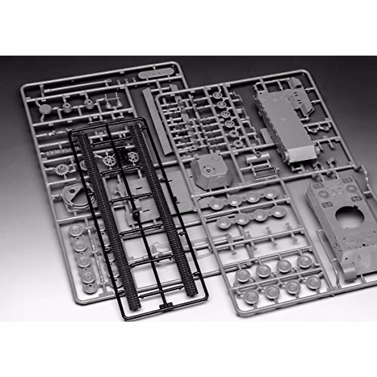 Revell, Coloured 03509 Panther Ausf. D World of Tanks 1:72 Scale Plastic Model kit