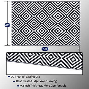 Ridota Reversible Mats for Outdoor Patio, Plastic Straw Modern Area Rug, Floor Mat for RV, Backyard, Deck, Picnic, Beach, Trailer, Camping (Diamond Black & White, 4' x 6')