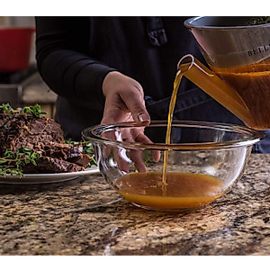 Bellemain 4-Cup Fat Separator/Measuring Cup with Strainer & Fat Stopper / 1 Liter Capacity