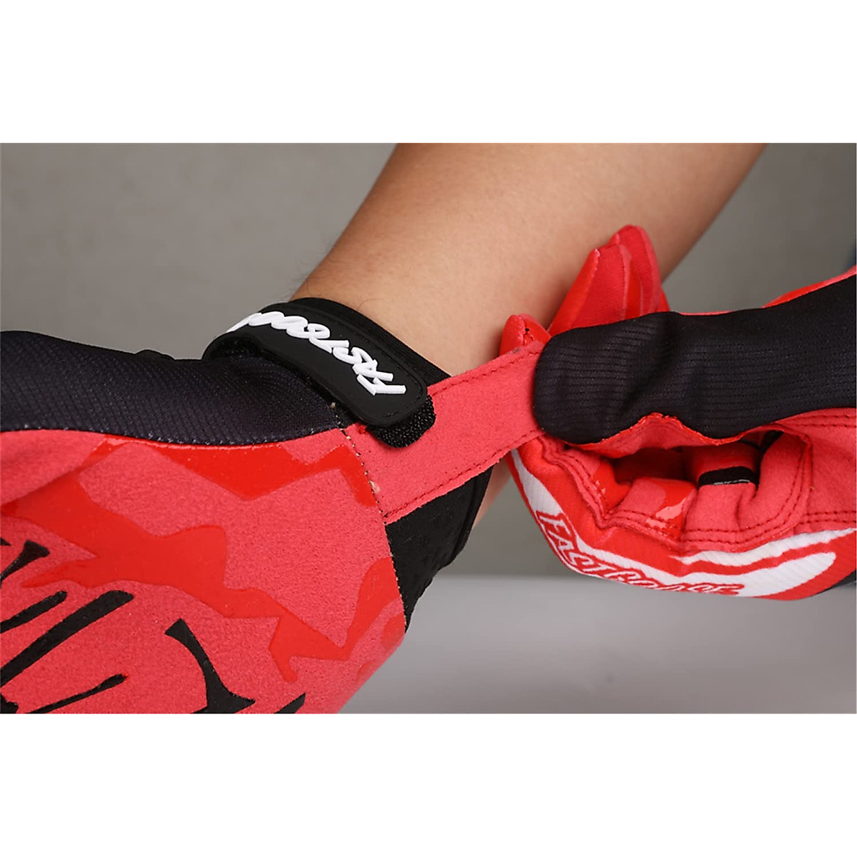 EXCEREY Red Cycling Gloves Mountain Bike Gloves for Outdoor Sports, Driving, Climbing for Men & Women (Red, M)