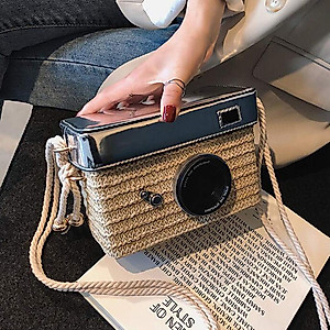 TENDYCOCO Crossbody Bag Camera Shaped Straw Woven Bag Mini Shoulder Bag for Women (Khaki)