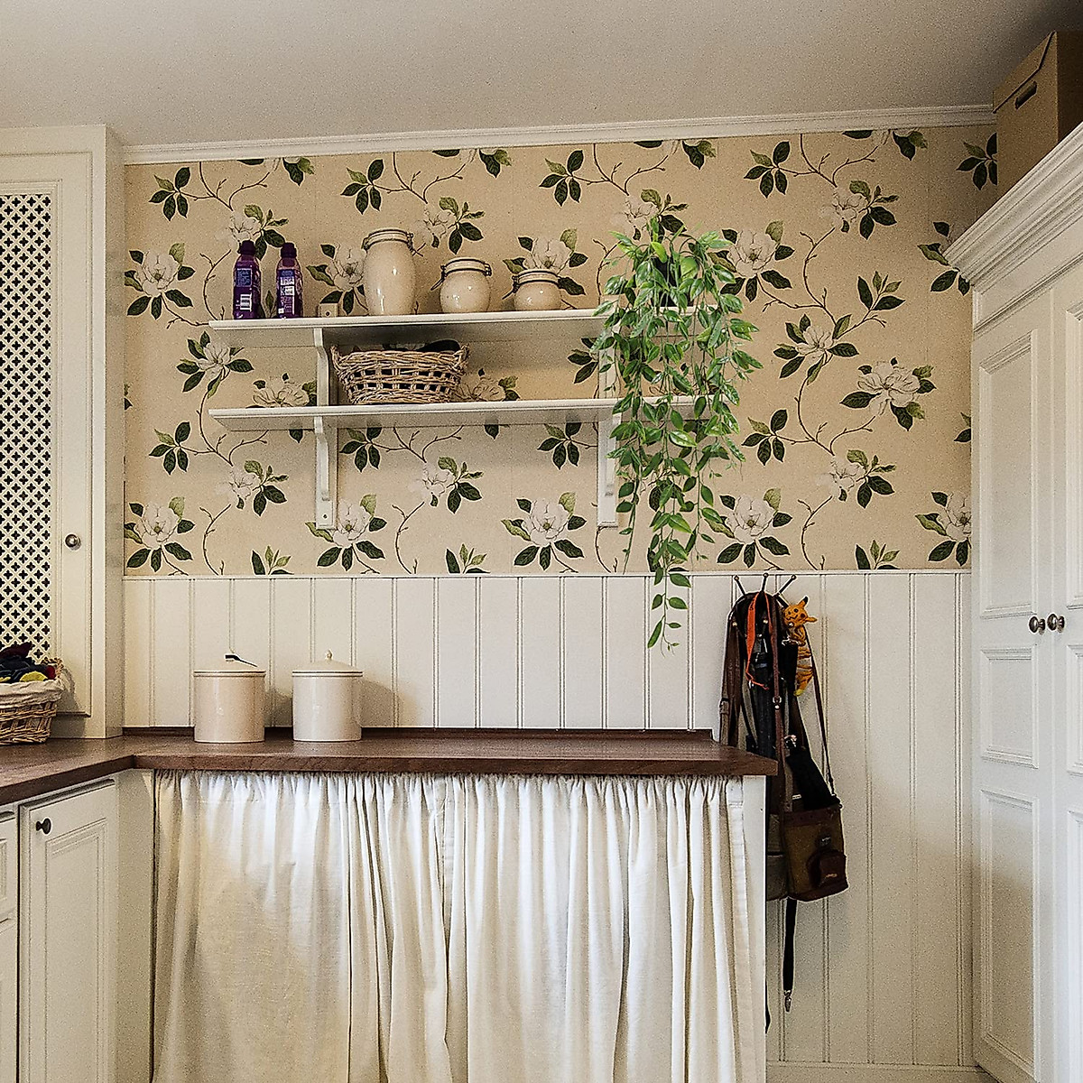 Mizii Artificial Hanging Plants,2 Pack 2ft Pea Pods Vine Fake Leaves Green Chain for Indoor Outdoor Wall Shelf Home Room Balcony Garden Wedding Decor