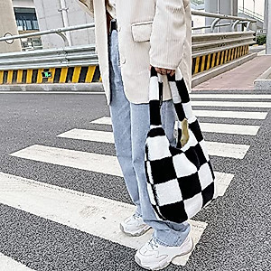JQWSVE Fluffy Tote Bag Furry Shoulder Bag for Women Black and White Checkered Bag Large Plush Bag Fluffy Purse for Autumn and Winter