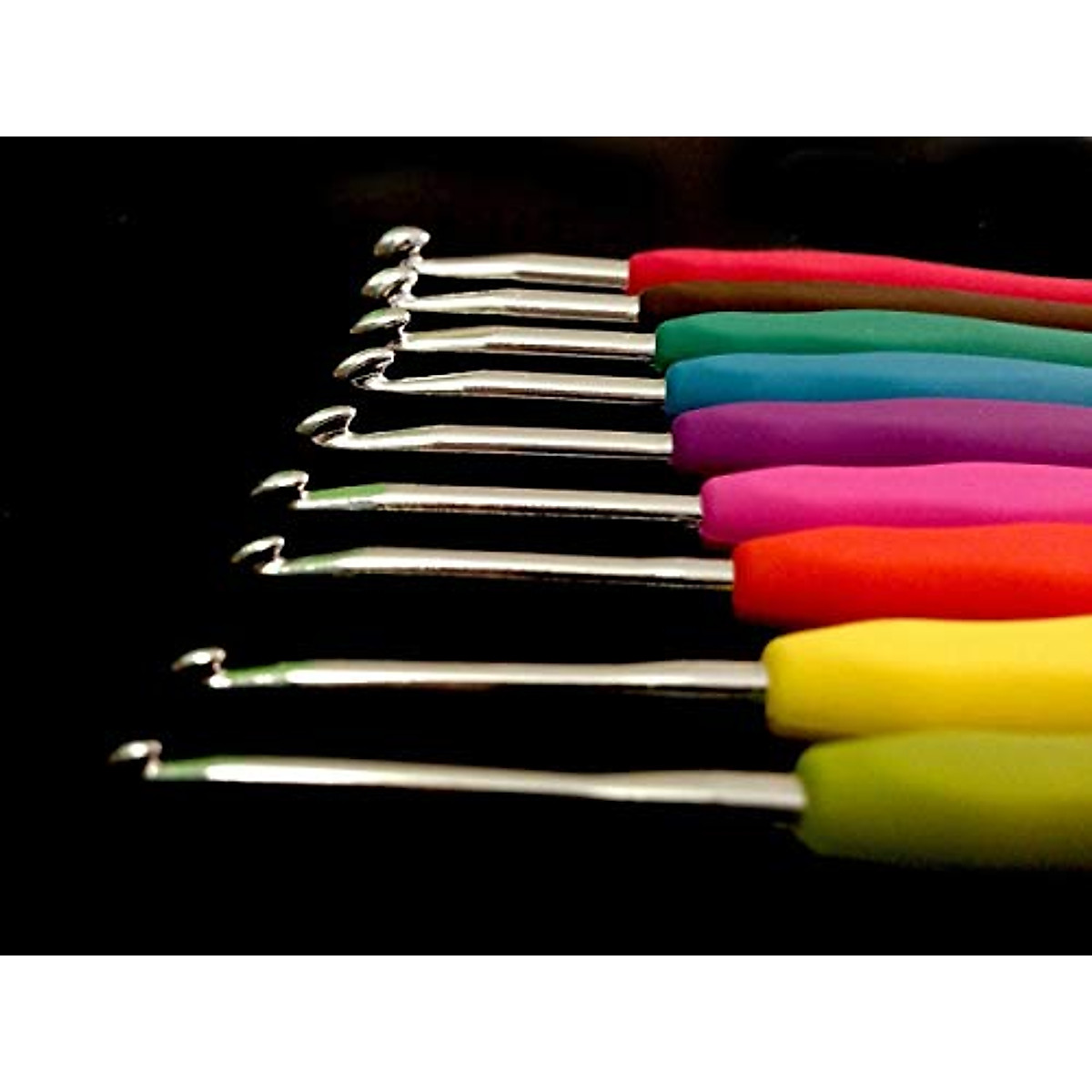 WooCrafts Large-Eye Blunt Needles Yarn Knitting Plus Crochet Hooks Set with Case,Ergonomic Handle Crochet Hooks Needles for Arthritic Hands.Best Gift!