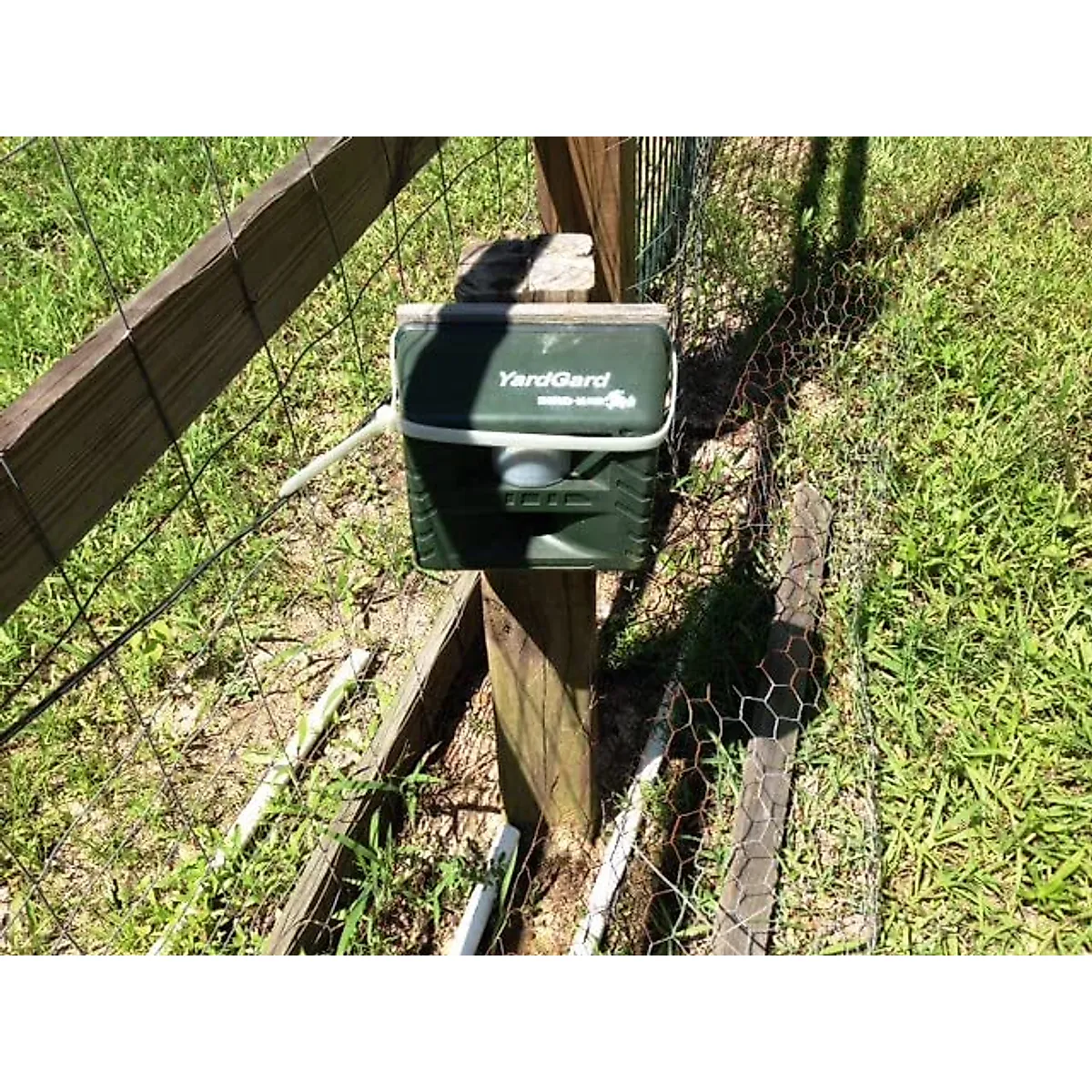 Bird-X Yard Gard Electronic Animal Repeller keeps unwanted pests out of your yard with ultrasonic sound-waves