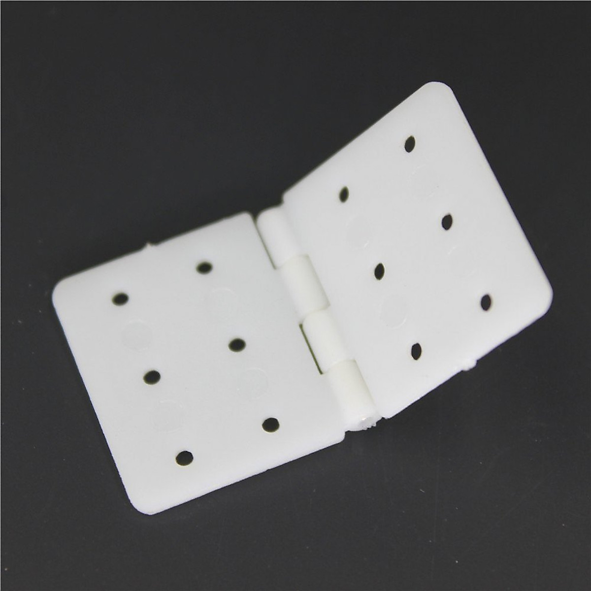 20x37 mm 0.79" x1.46'' Standard Size Pinned Nylon Hinge RC Model Airplane Parts Replacement (Pack of 20)