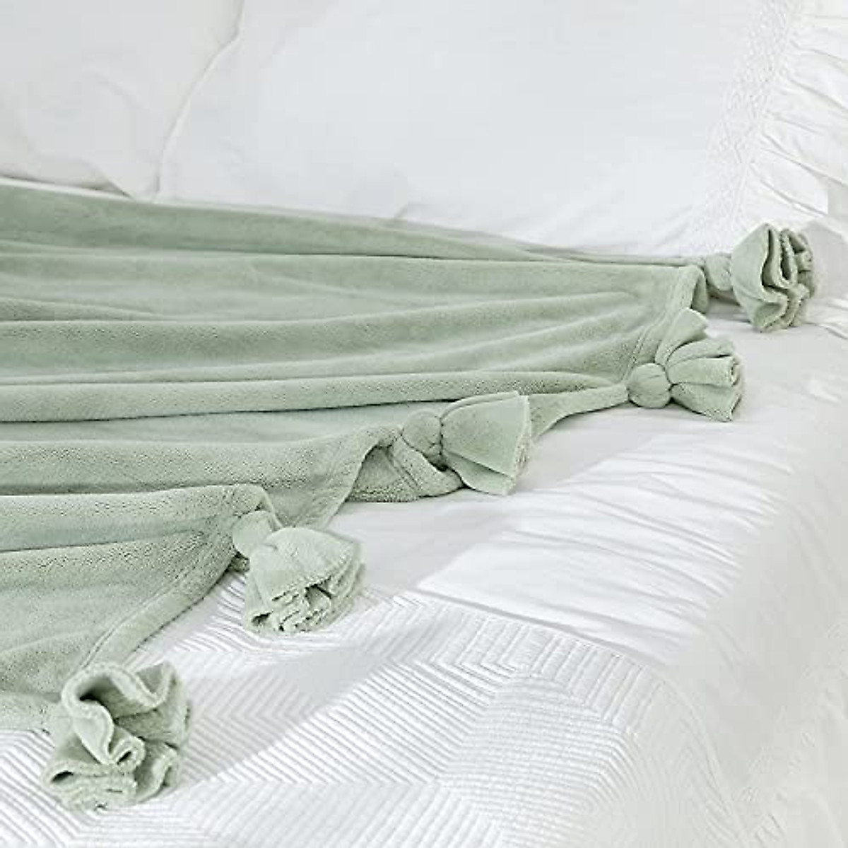 Amélie Home Fleece Throw Blankets with Knot Fringe,Sage Green,50"x60"