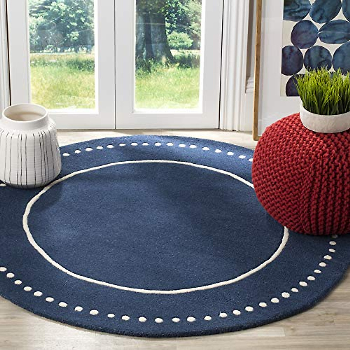 SAFAVIEH Bella Collection Area Rug - 5' Round, Navy Blue & Ivory, Handmade Dotted Border Wool, Ideal for High Traffic Areas in Living Room, Bedroom (BEL151G)