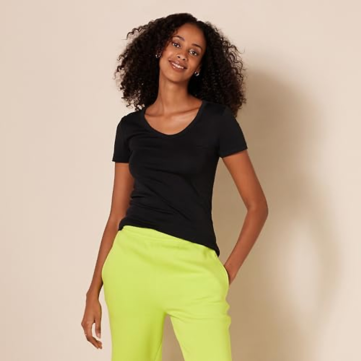 Amazon Essentials Women's Slim-Fit Short-Sleeve V-Neck T-Shirt, Pack of 2, Black, X-Large