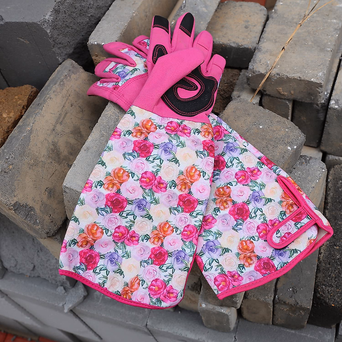 OLSON DEEPAK Long Gardening Gloves for Women,Leather Garden Gloves,Rose Thorn Proof Protective Gloves for Yard, Prunting,Weeding, Ladies Gardening Gifts(Pink)