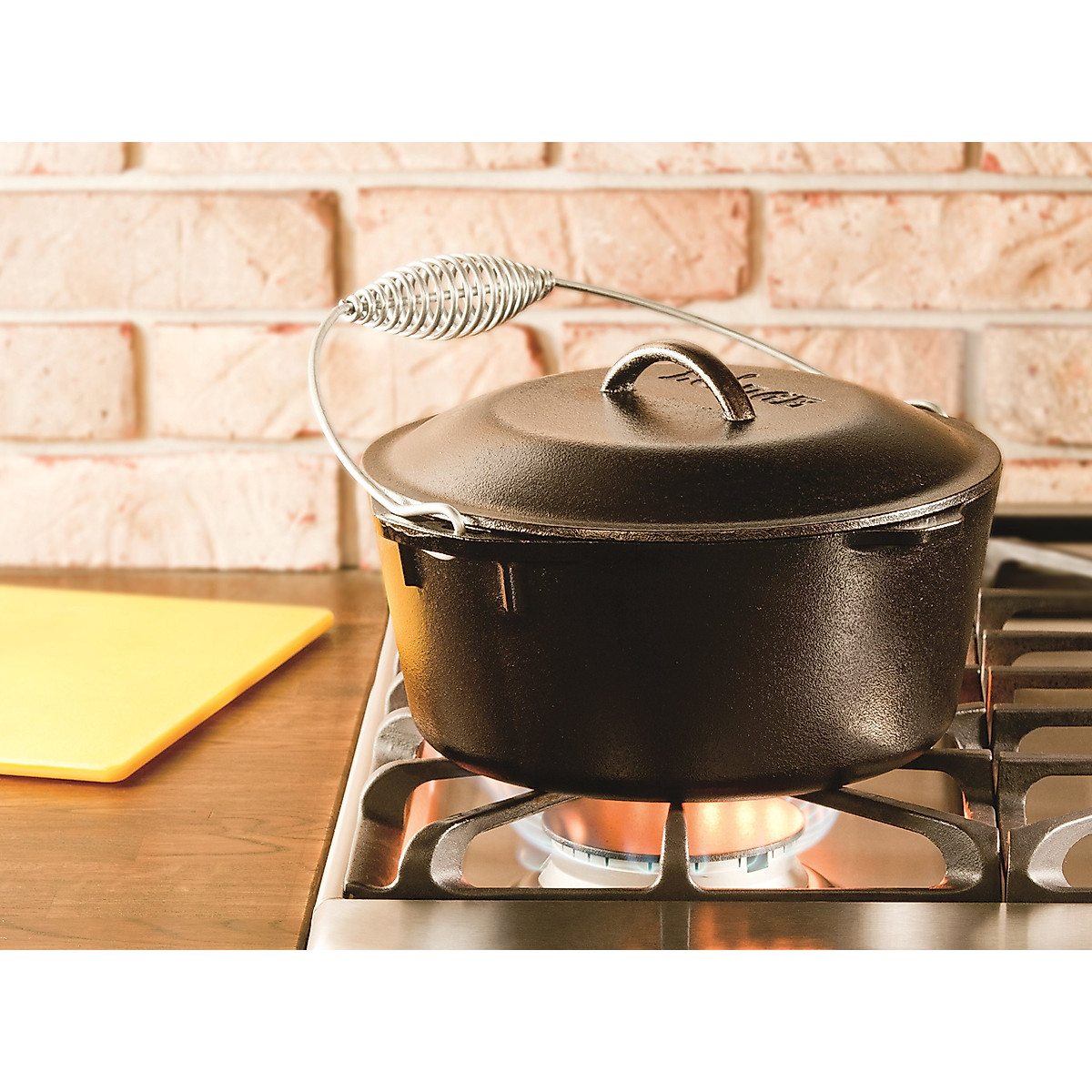 Lodge L8DO3 Cast Iron Dutch Oven, Pre-Seasoned, 5-Quart & ASAHH41 Silicone Assist Handle Holder, Red