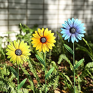 3PC Metal Flower Decorative Garden Stakes, Outdoor Garden Decor Shaking Head Sunflowers Glow in Spring Yard Art Fairy Decorations for Patio Lawn