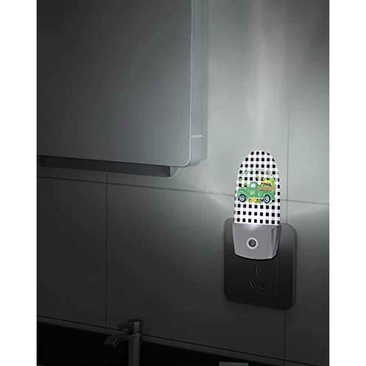 St. Patrick's Day Night Light, LED Plug in Night Light, Black and White Checkered Green Truck Clover Gold Night Lights with Dusk to Dawn Sensor Decorative Kids/Adults Nightlight for Bedroom Bathroom