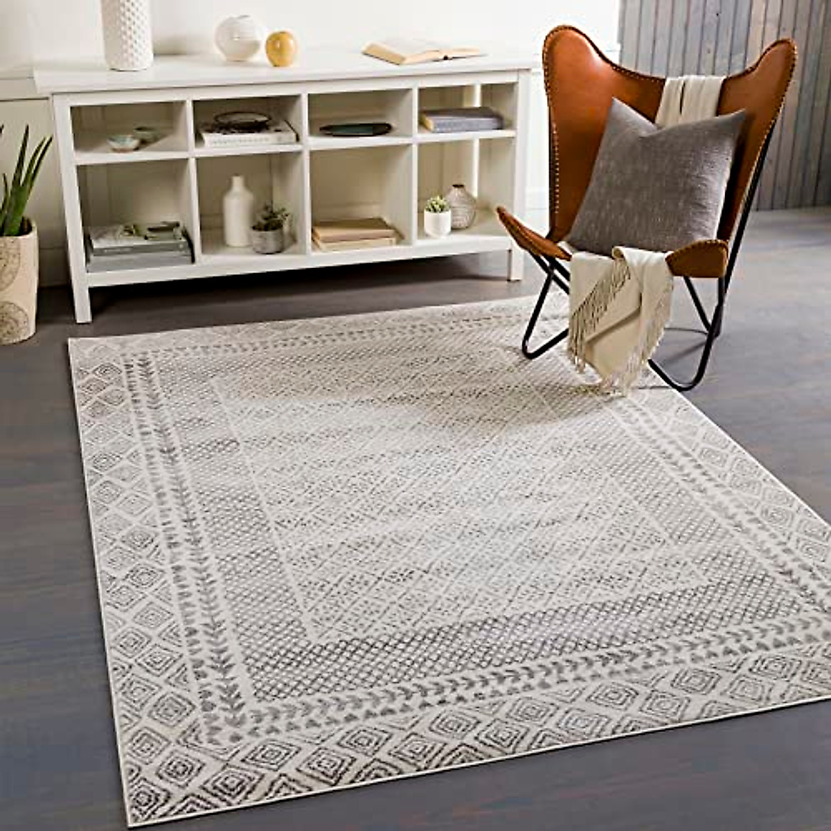 Artistic Weavers Vanessa Bohemian Border Area Rug, 5 ft 3 in x 7 ft 1 in, Gray