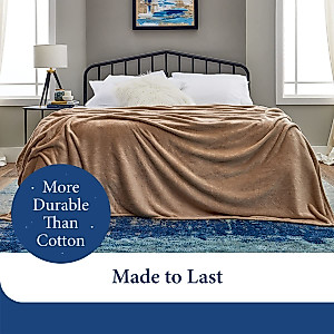 Cosy House Collection Everyday 1500 Series Fleece Blanket - Bedroom Essentials - All Season, Stays Fresh & Clean - Soft, Breathable & Skin-Friendly (Full/Queen, White)