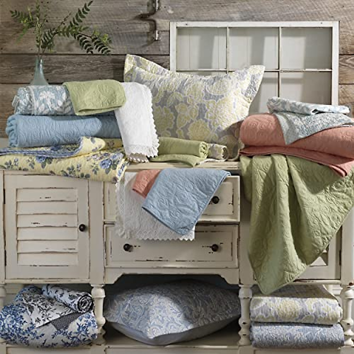 Laura Ashley - Rowland Collection - Quilt Set - 100% Cotton, Reversible, All Season Bedding with Matching Shams, Pre-Washed for Added Comfort, King, Blue