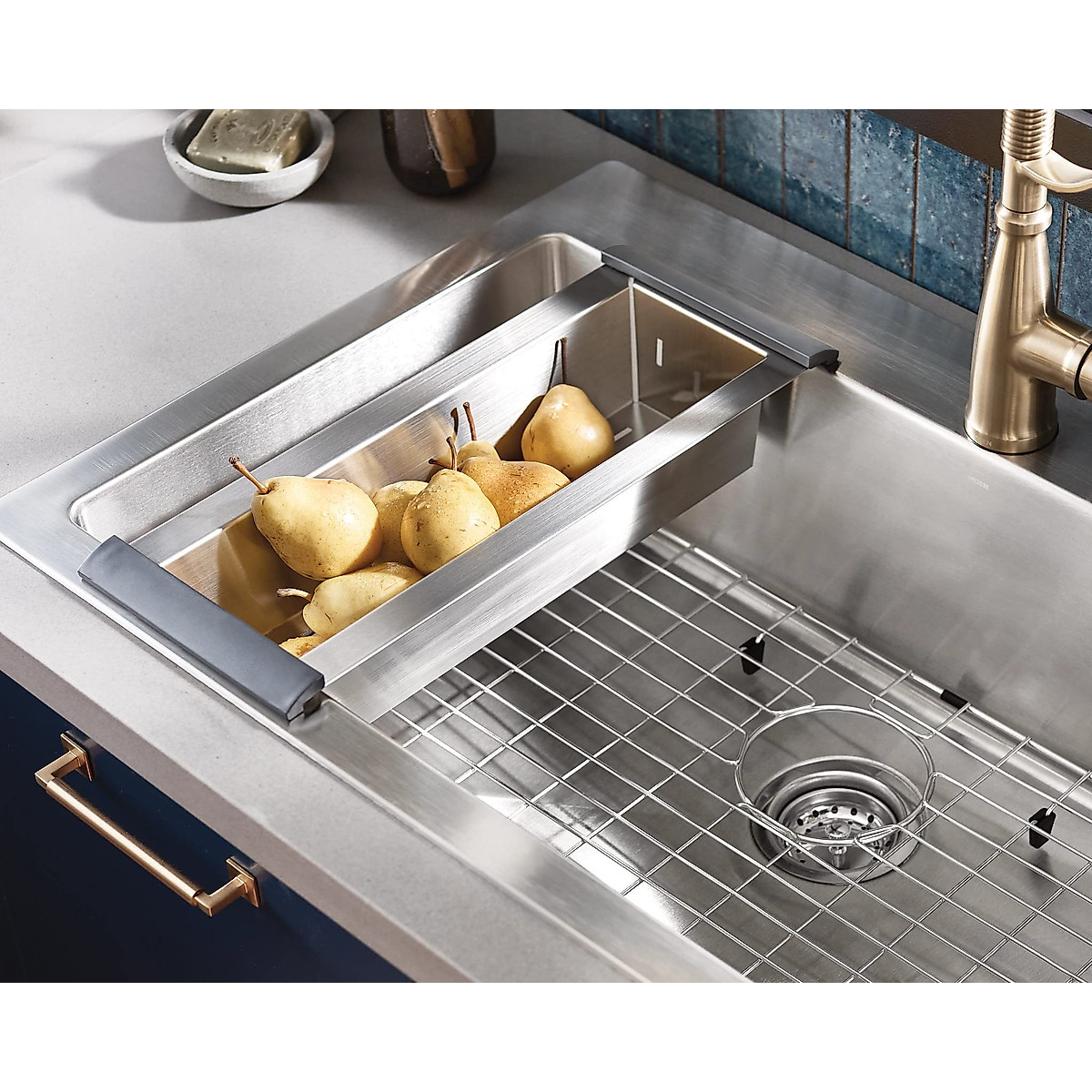 Moen Luxe Chef 18-Gauge Stainless Steel Dual Mount 33" x 22" Single Bowl Workstation Sink, Includes Cutting Board, Flexible Drying Rack, Colander, Bottom Sink Grid, and Drain, GS181012BUX