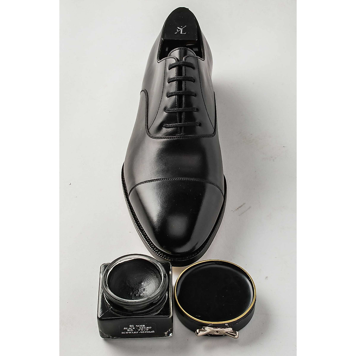 SAPHIR Medaille d'Or Pommadier Cream 75ml – Natural Cream Leather Shoe Polish, Leather Conditioner for Boots, Handbags - Black