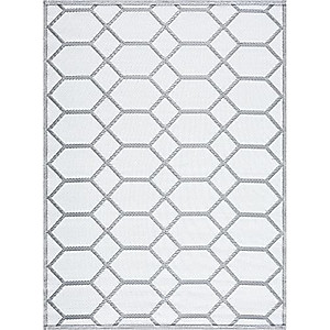 PLAYA RUG Reversible Indoor/Outdoor 100% Recycled Plastic Floor Mat/Rug - Weather, Water, Stain, Fade and UV Resistant - Miami- Gray & White (5'x7')