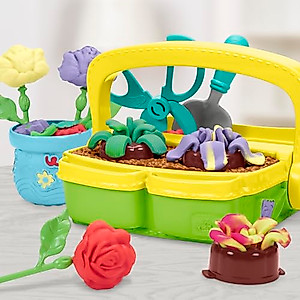 Play-Doh Blooming Flower Garden Toy Playset, Nature Pretend Play, Kids Arts & Crafts Ages 3+