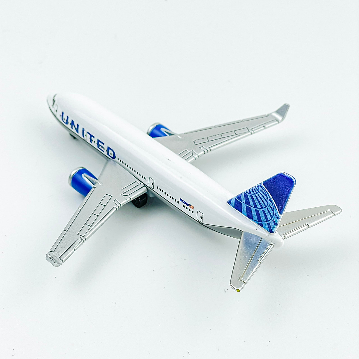 AVIAMUSE United Model Airplane, Planes Model Aircraft Suitable for Collection and Christmas, Birthday Gifts