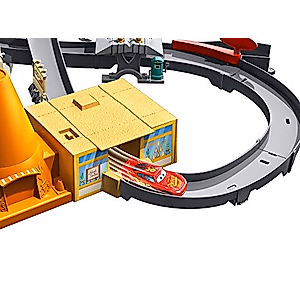 Disney Cars Toys Race Around Radiator Springs Playset