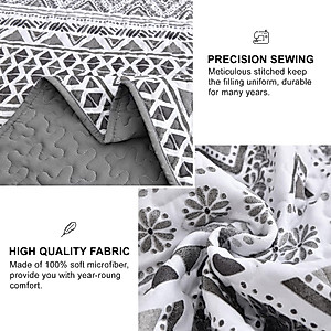 DJY Boho Quilt Set King Size, 3 Pieces Grey White Striped Geometric Bedspread Coverlet Set with 2 Pillowcases Soft Lightweight Microfiber Bohemian Quilt Bedding Set for All Season 103"x90"