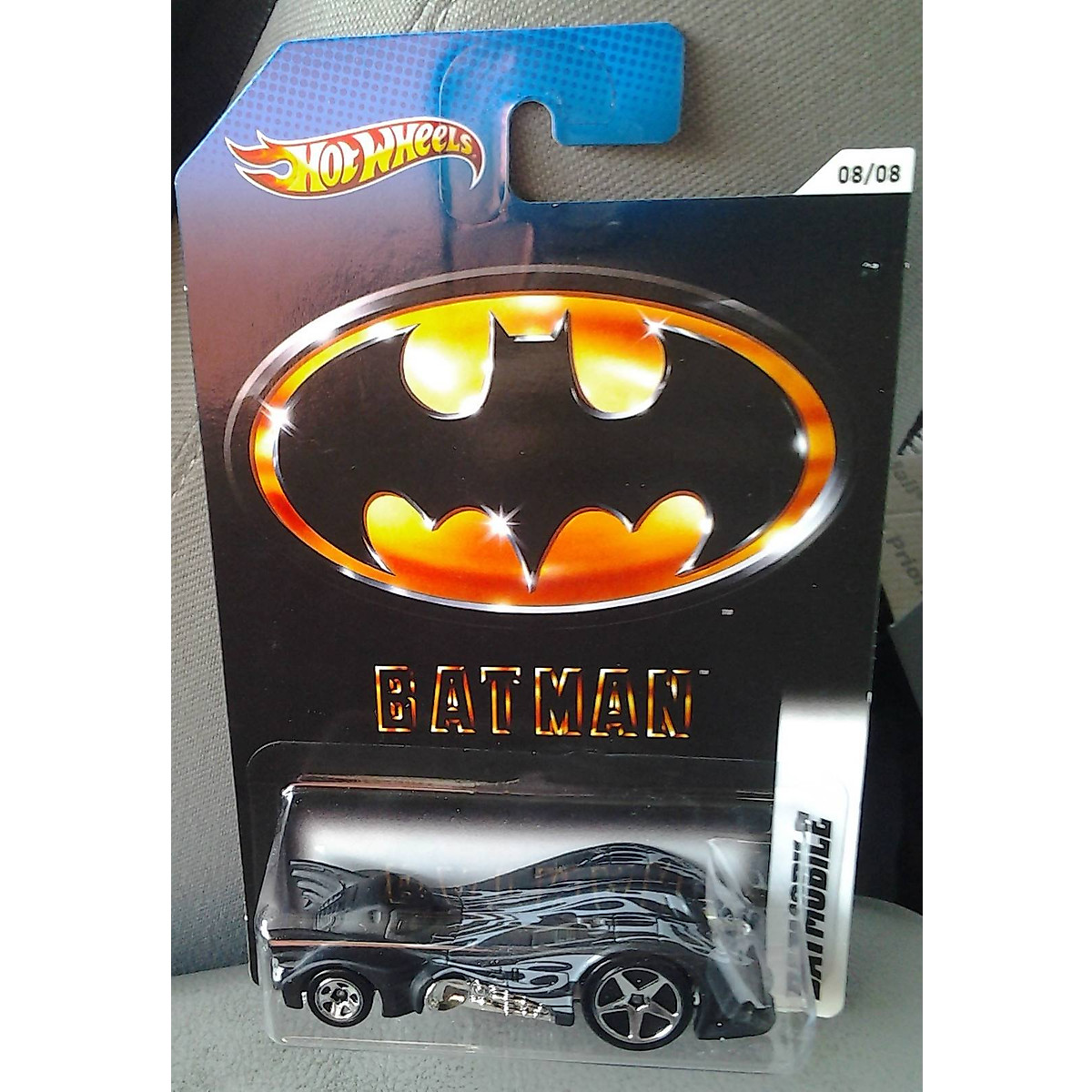 Hot Wheels 2012 Batman Batmobile 08/08