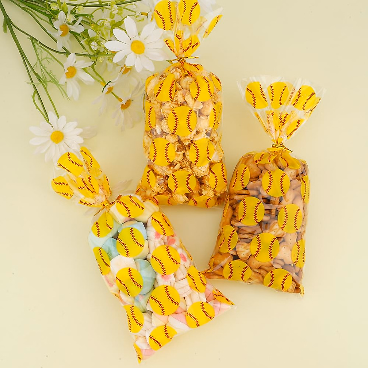 Softball Goodie Bags, 100 PCS Softball Snack Bags, Baseball Goodie Bags Softball Cellophane Bags Gift Treat Goody Cookie Snack Bags for Team Party Bags Favor Bulk Softball Theme Birthday Decoration