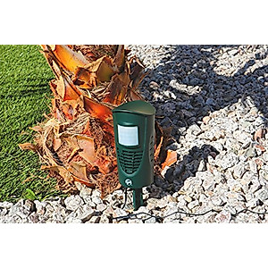 CLEANRTH TSAR520 Advanced Ultrasonic Animal Repeller w/Triple Scan Technology