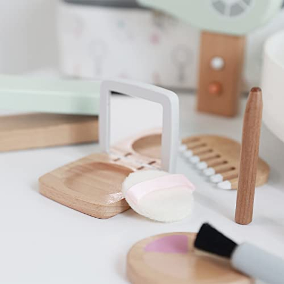 nunukids Wooden Makeup Toy Set Pretend Wood Beauty Salon Toys Toddler Wooden Makeup Kit for Girls 16PC