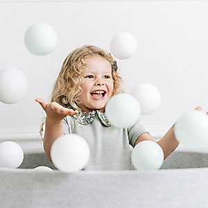 Chivao 200 Pieces Table Tennis Balls Washable Game Balls Table Tennis Mini Balls Funny Balls Carnival Pool Games Small Plastic Balls Party Christmas Game Balls(White)