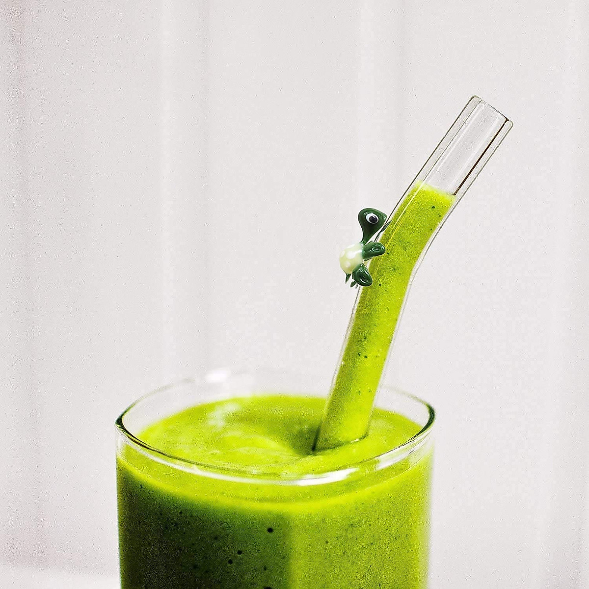 3pcs Reusable Glass Straws Green Turtle on Clear Bent Straw 8 in x 9 mm With Cleaning Brush, Perfect for Smoothies, Cocktails