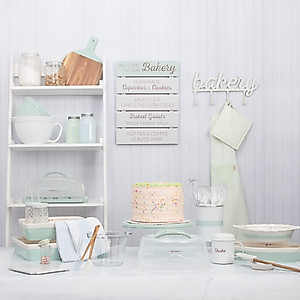 MosJos MAGNOLIA BAKERY ROUND CAKE CARRIER Practical Plastic Cake Keeper With Lid, Two Side Closures - Suitable For 12 Inch Cakes, Dishwasher safe.