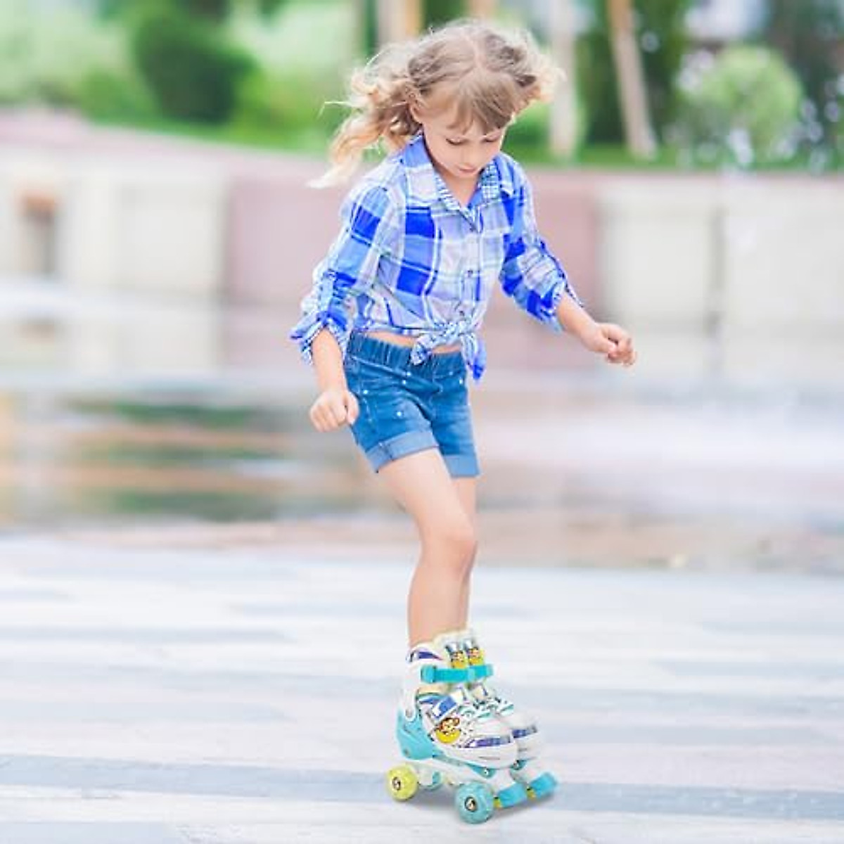 Kids Roller Skates with Light up Wheels 4 Sizes Adjustable Fun Illuminating Roller Skates for Toddler Kids Beginners Outdoor Skating with Hard-Shell Ankle Support (Blue, Large-(4Y-7Y))