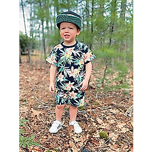 Aalizzwell Toddler Little Boys Girls Summer Outfits Hawaiian Floral T-Shirt Shorts Set Beach Clothes (Black, 3T)