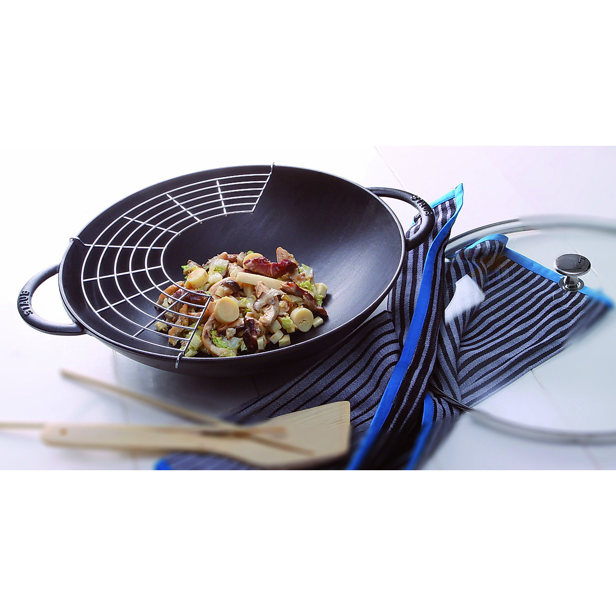 Staub USA FBA_1313923 Woks, 37 cm, Matte Black