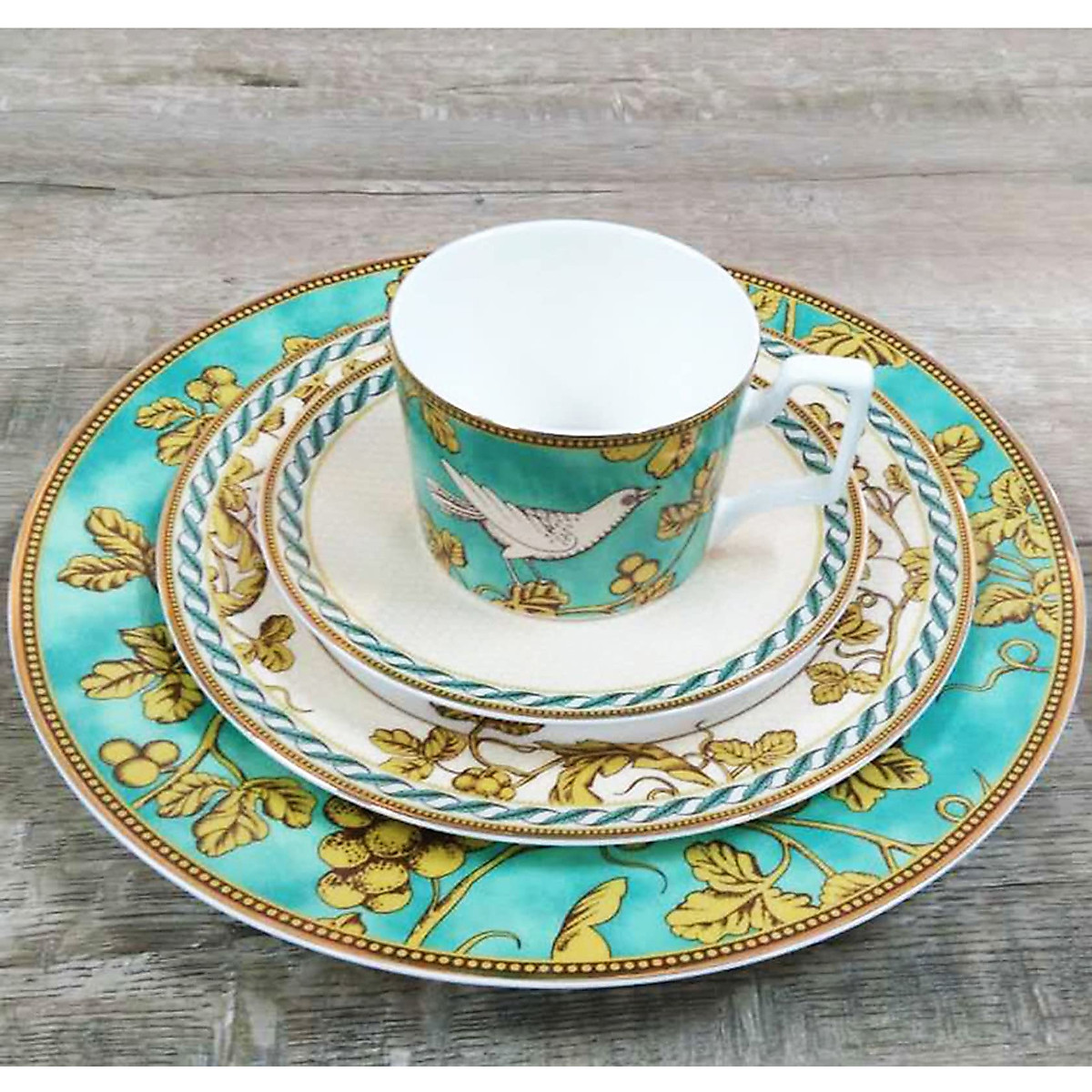 16-Piece Dinnerware Sets，Round Dinner Plates , Scratch Resistant, Lead-Free, Microwave, Oven, and Dishwasher Safe