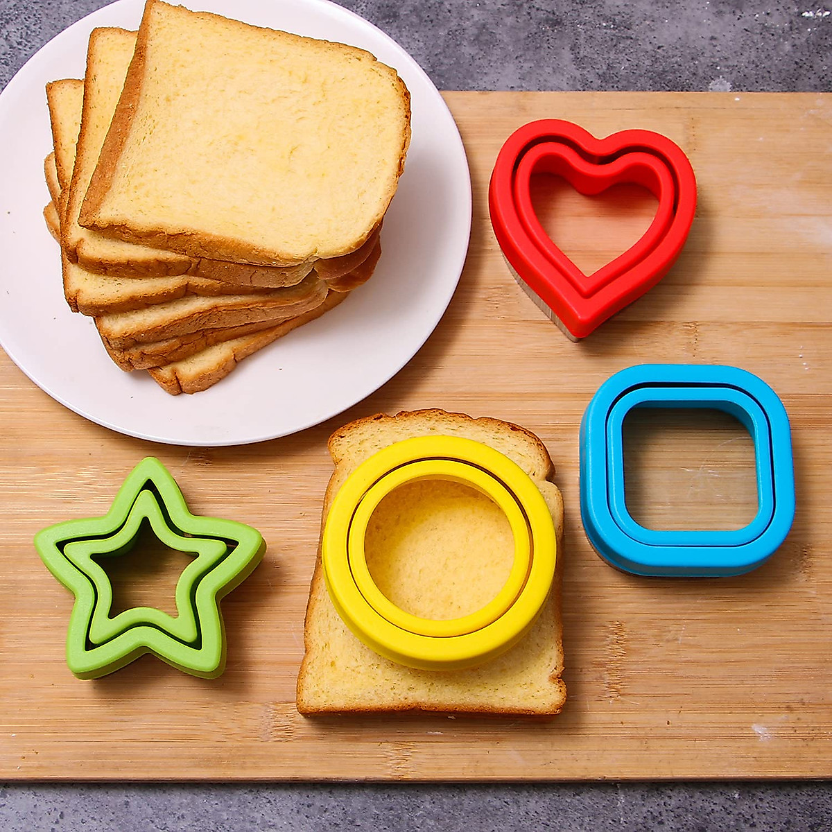 BakingWorld Sandwich Cutter and Sealer,Set of 4 Bread Sandwich Decruster Pancake Maker DIY Cookie Cutters for Kids Bento Box,Round Heart Star Square Shapes Sandwich Decruster Press Mold
