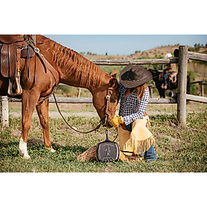 Lodge Yellowstone - 10.5" Square Grill Pan, Cowboy on Horseback