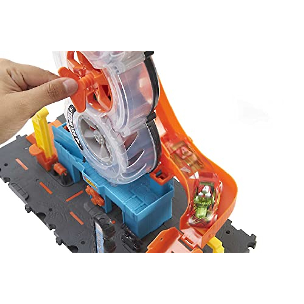 Hot Wheels Toy Car Track Set City Super Twist Tire Shop with 1:64 Scale Car, Single or Multi-Car Play