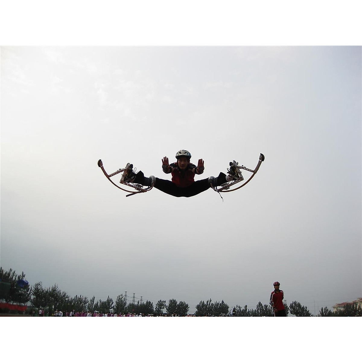 Skyrunner Iconiciris Kids/Child Youth Kangaroo Shoes Jumping Stilts Fitness Exercise (66-110lbs/30~50kg) (black)