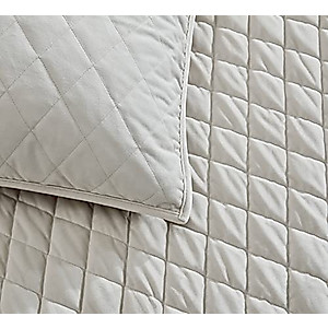 Vera Wang - King Quilt Set, Luxurious Velvet Bedding with Matching Shams, Lightweight Home Decor (Diamond Velvet Natural Ivory, King)