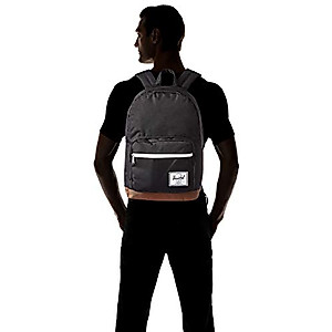 Herschel Pop Quiz Backpack, Black/Saddle Brown, Classic 22L