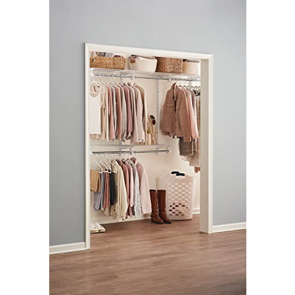 Rubbermaid Configurations Classic Closet Kit, White, 3-6 Ft., Wire Shelving Kit with Expandable Shelving and Telescoping Rods, Custom Closet Organization System, Easy Installation