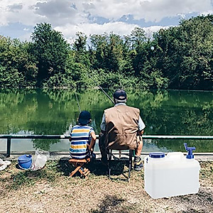 Dicunoy Water Container with Spigot, 4 Gallon Camping Drinking Water Storage Jug, Portable Thick Slim Water Dispenser Carrier for Vehicle, Car, Outdoor, Hiking, Emergency, Hurricane Supplies