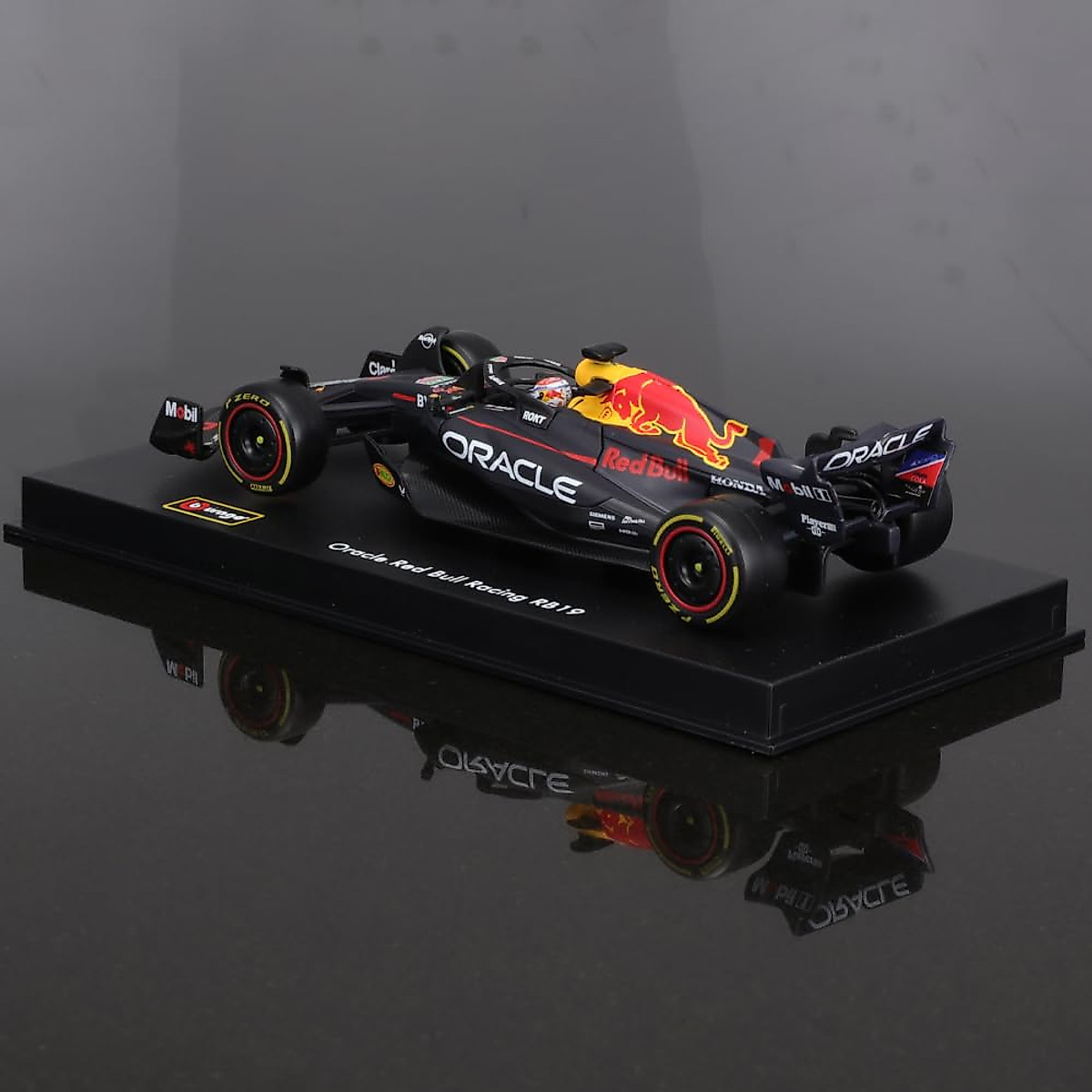 Xiangtat Bburago 1:43 2023 F1 Red Bull RB19 No. #1 Max Verstappen Ferrari Mercedes Formula Racing Alloy Car Diecast Model (RB19 No.#1 W/Driver)