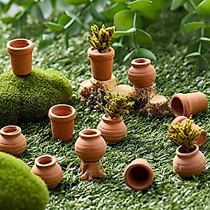 16 PCS Small Mini Clay Pots 0.6 Inch Terracotta Pot Small Flower Pot for Crafts Doll House Flower Pots for DIY Garden Plants and Office Desktop Windowsill Decoration 2 Styles