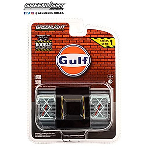 Greenlight 16160-B Auto Body Shop - Automotive Double Scissor Lifts Series 1 - Gulf Oil 1/64 Scale