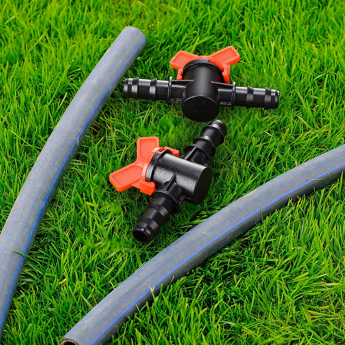 34 Pieces Drip Irrigation Fitting Kit 1/2 Inch Tubing Set, 2 Switch, 8 Tee, 8 Coupling, 8 Elbow and 8 End Cap Plastic Plug, Drip Irrigation Barbed Connector for Compatible Drip or Sprinkler System